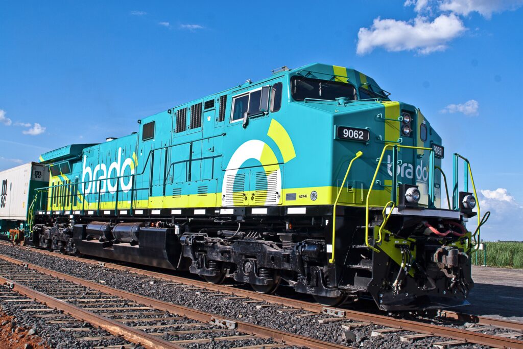 Brado Logística recebe três novas locomotivas GE - Logweb - Notícias e ...