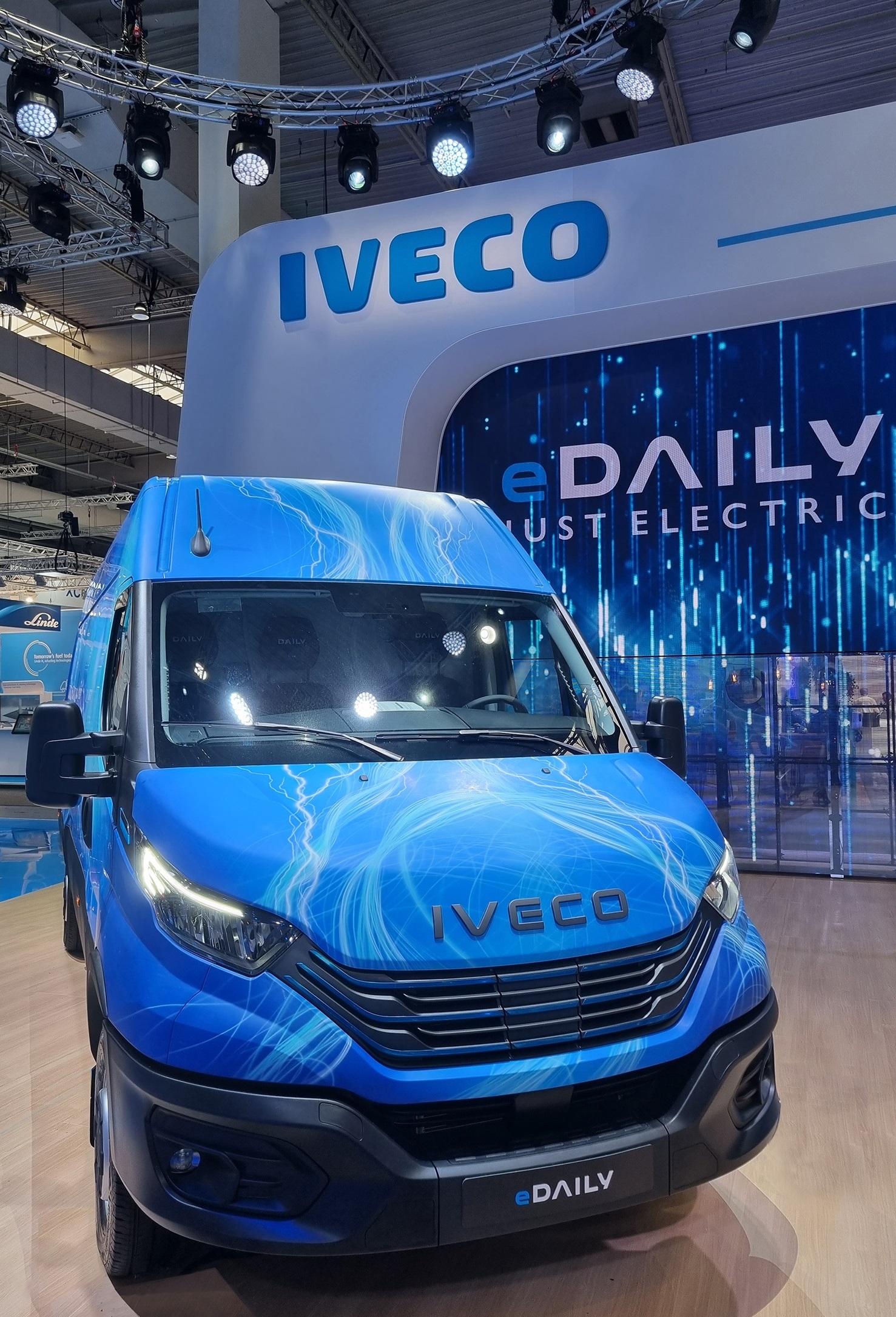 Iveco Group exibe portfólio em direção à mobilidade zero carbono na IAA ...