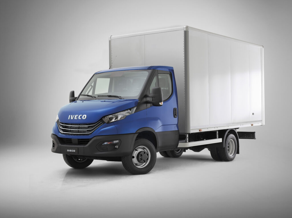 IVECO lança na Fenatran o Daily Hi-Matic, primeiro veículo do segmento ...